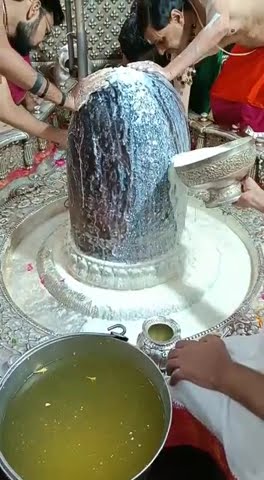 " Mahakal abhishek "! Jai shri mahakal Baba ! Jai shri mahakal Baba ...