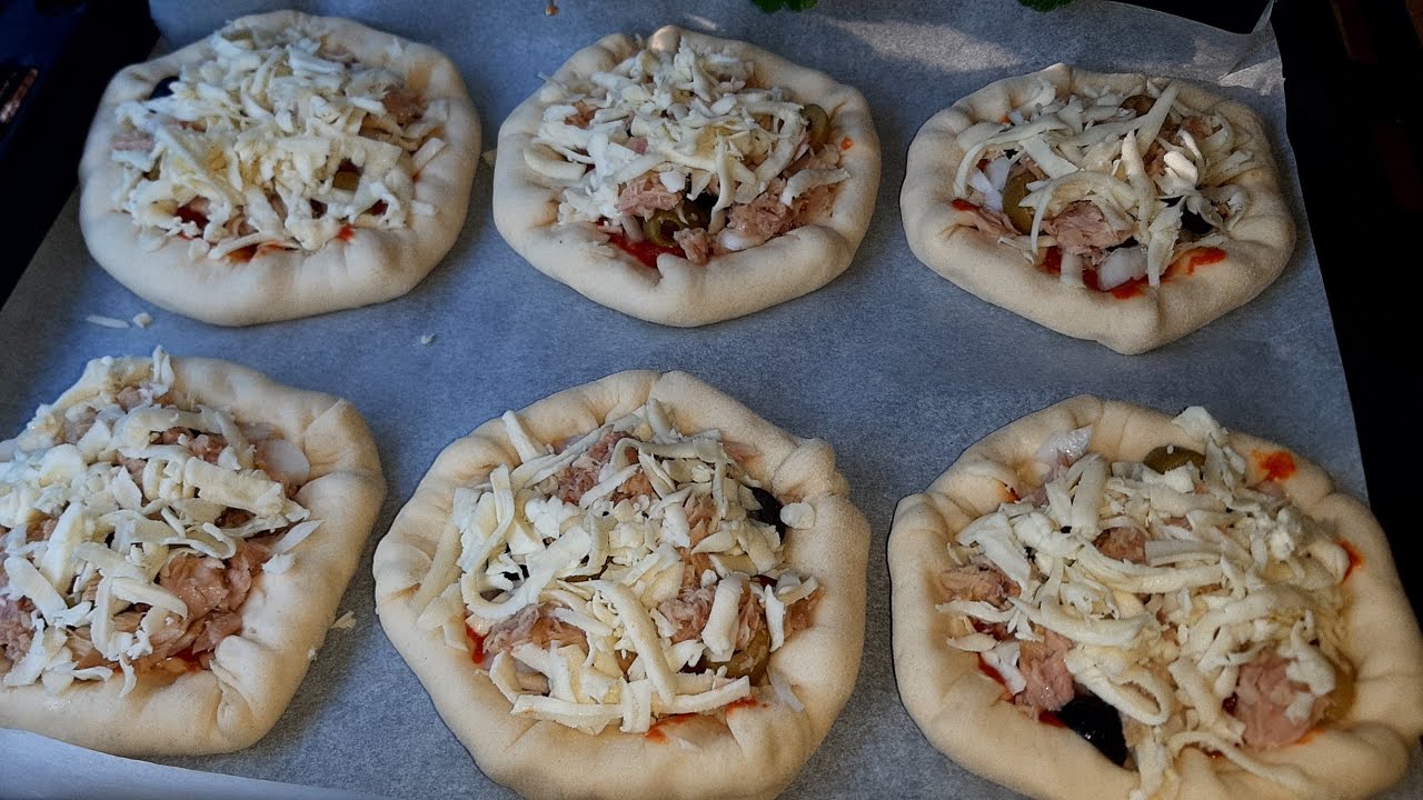 MINE PIZZE CON IL BORDO RIPIENO / Mini Pizzas / Итальянская мини пицца ...