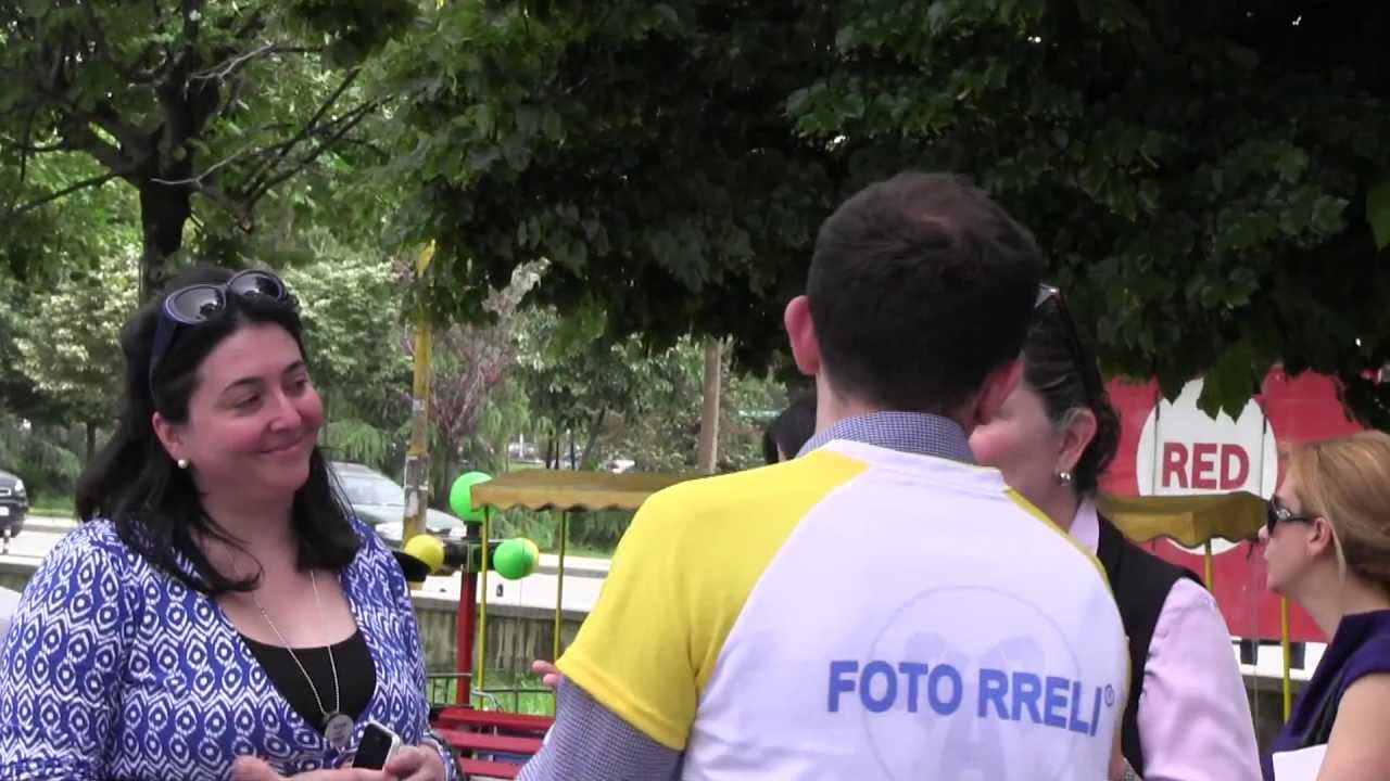 Une Ricikloj - Ambasadori Amerikan e vlereson me cmimin ACT NOW - YouTube