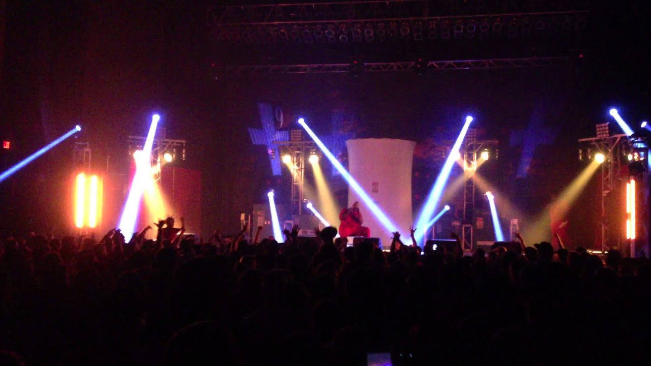 Tech N9ne - Low LIVE 4/27/13 Pittsburgh Stage AE - YouTube