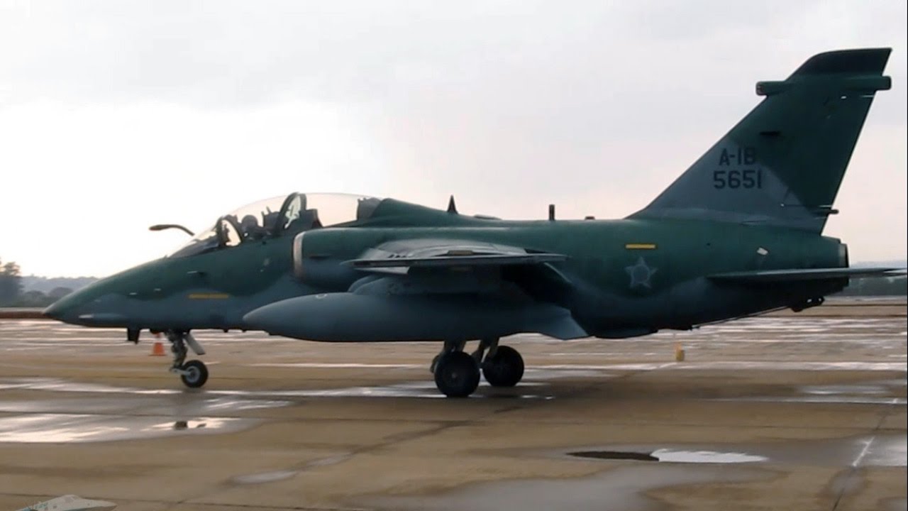 Caça Bombardeiro AMX A-1B Força Aérea Brasileira - A-1B AMX Fighter ...