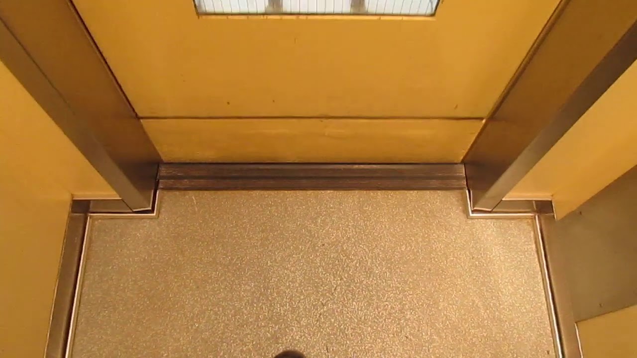 Lift Schindler @ Via Franzoni 41, Locarno Switzerland - YouTube