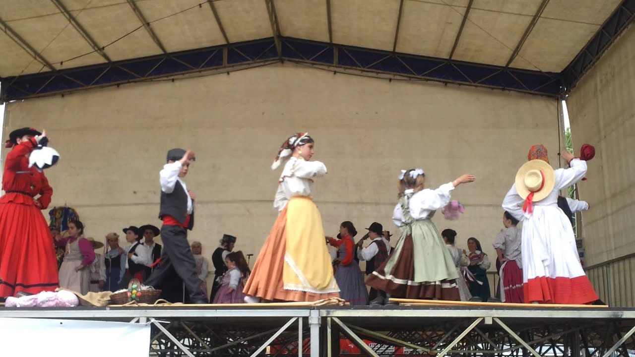 Mais uma atuação em Lisboa do Rancho Infantil de SPOleiros 2 - YouTube