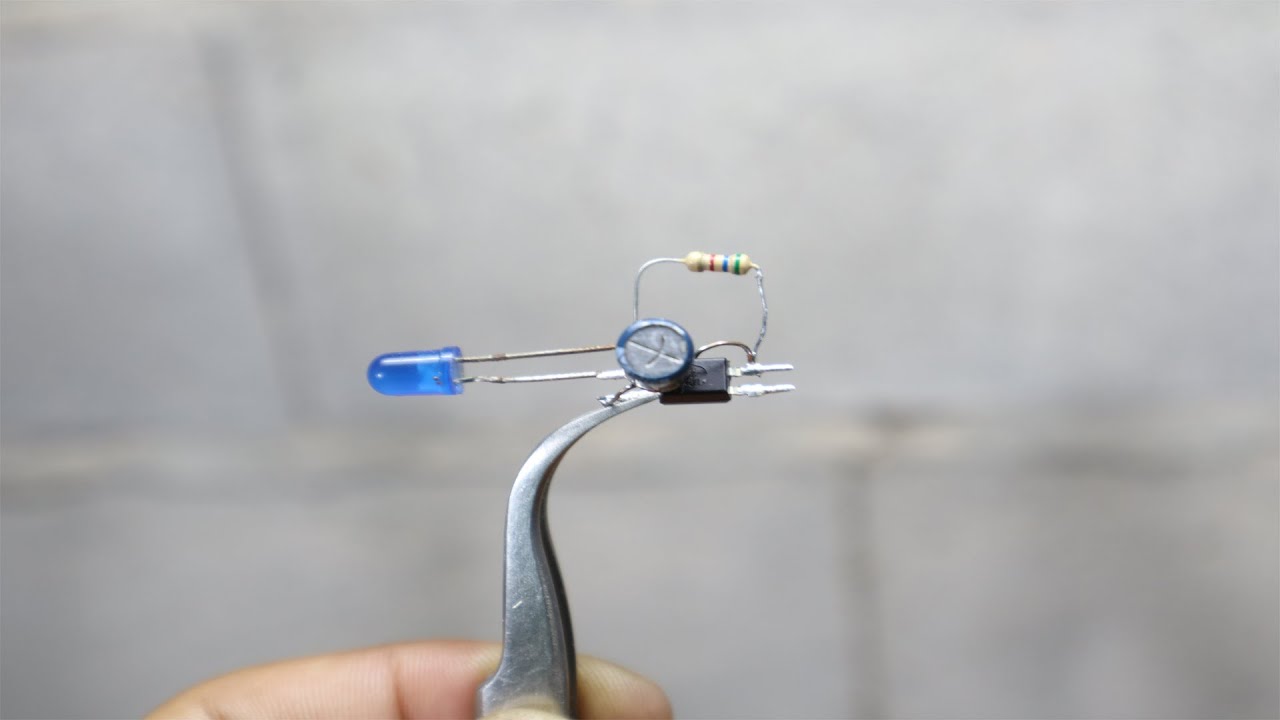 9v LED Flasher Circuit - YouTube