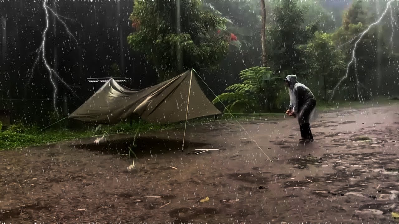 SOLO CAMPING IN HEAVY RAIN AND THUNDERSTORMS - RELAXING CAMPING IN RAIN ...