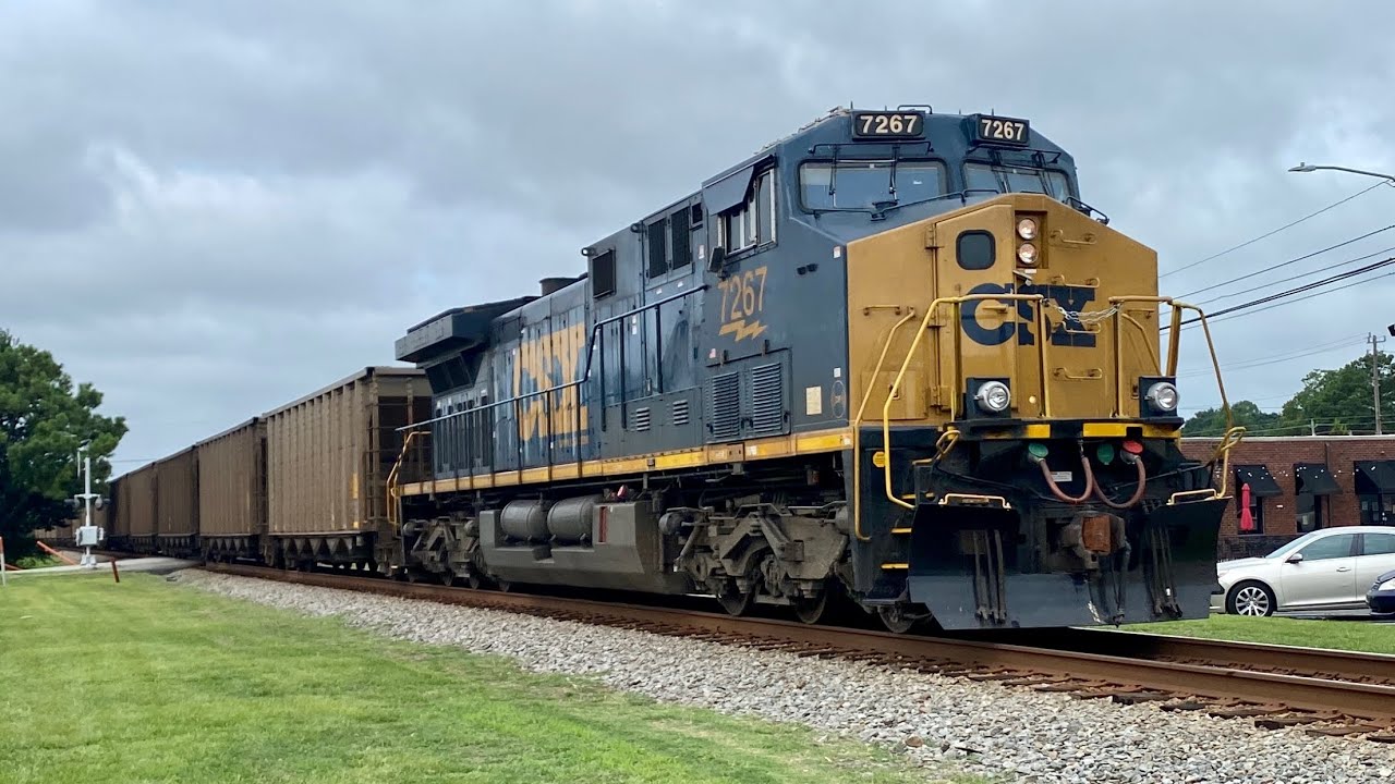 CM44s on Both Ends of CSX C317 - YouTube