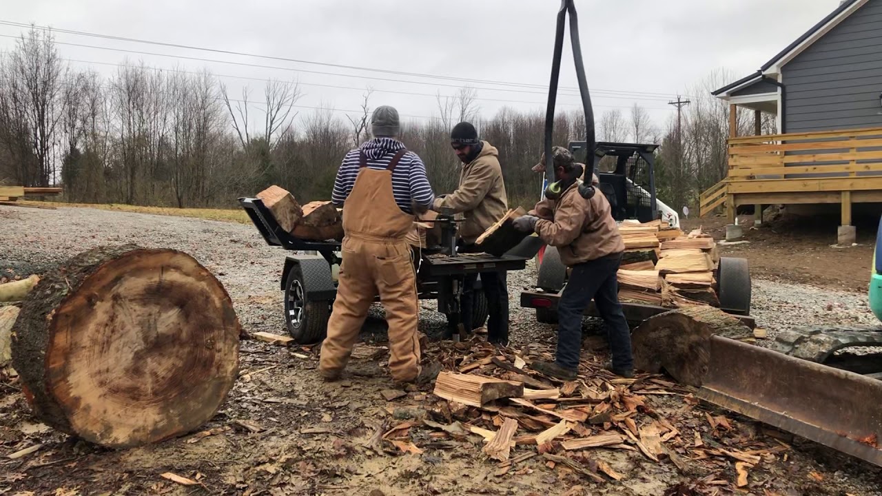 Log splitter vs MONSTER 44” Oak - YouTube