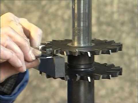 Usinage - Monter et régler un train de fraise - YouTube