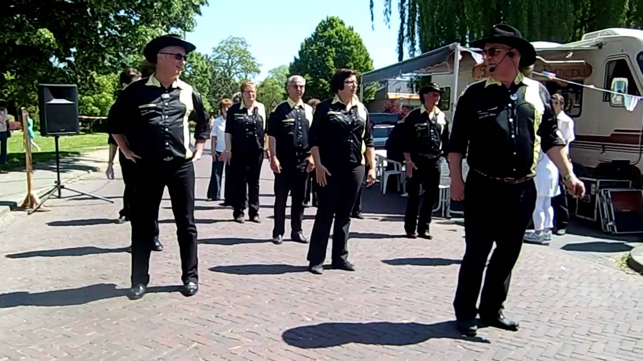 Maja Dancers demo dansen - Tennessee Waltz Surprise - YouTube