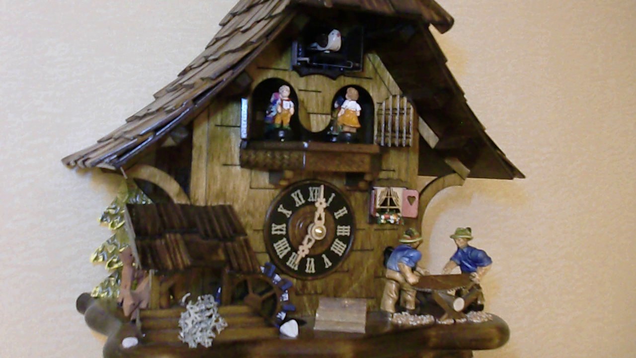 Black Forest Cuckoo Clock - YouTube