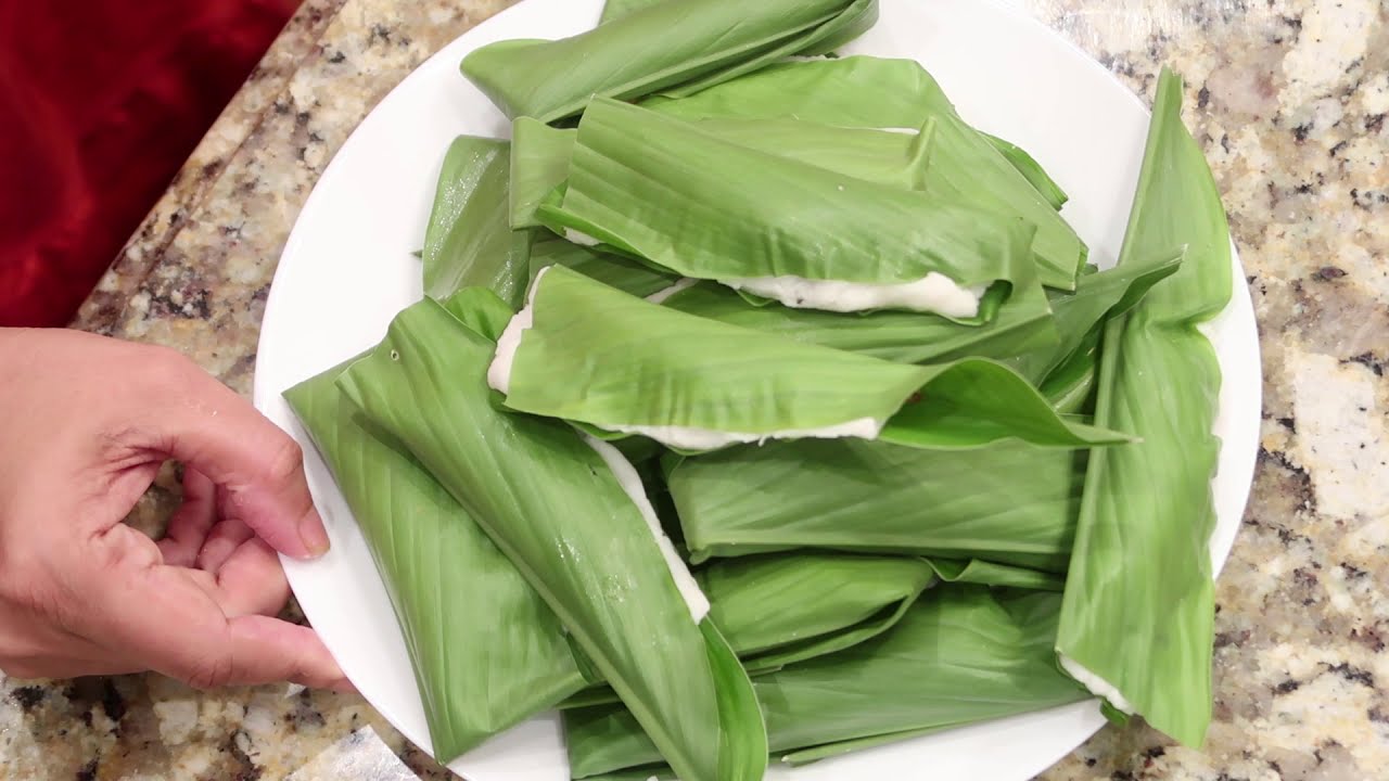 Turmeric leaf sweet dumplings | Patholi | Turmeric leaf Gatti ...