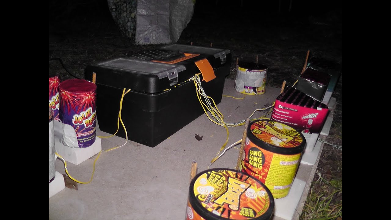 Backyard fireworks display pyromusical in detail - Pyro-Build Projects - YouTube