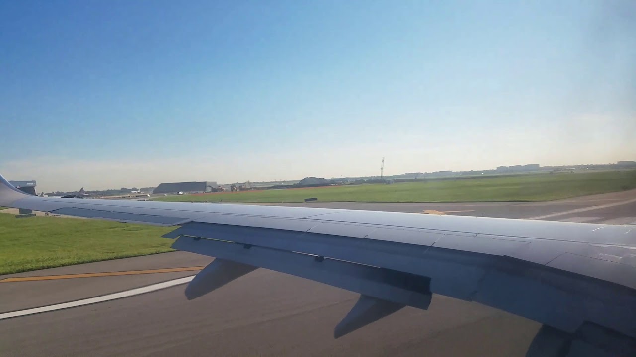 United flight 636 takeoff Chicago to Newark 7-25-17 - YouTube