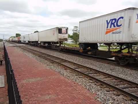 BNSF 8020 East - YouTube