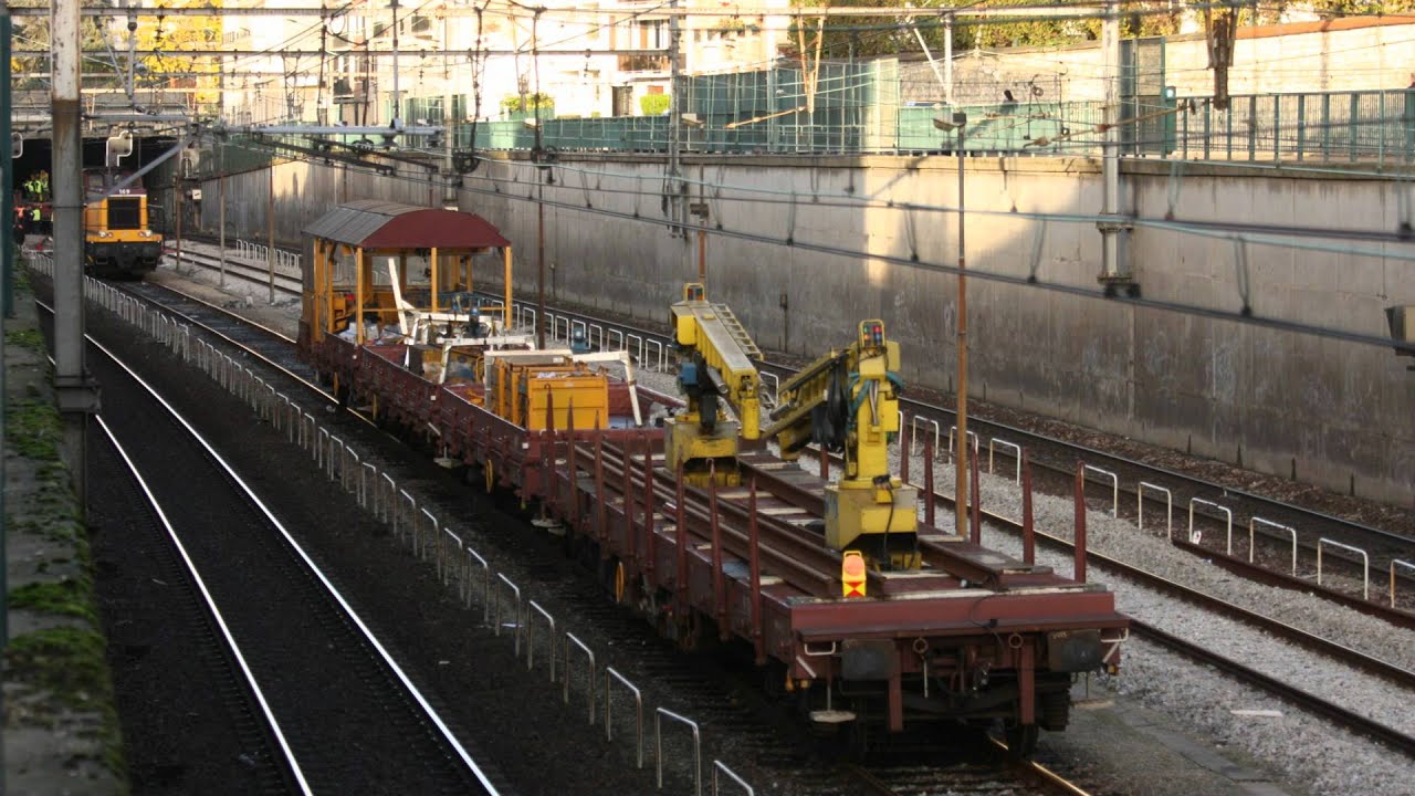 RER A - Convoi RATP et locomotives T1XX - YouTube