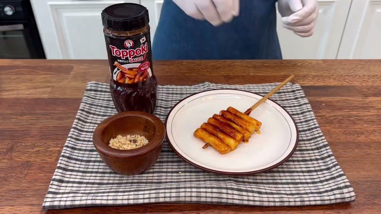 [KOCO FOODS] [Eng sub] 🔥 Rice Cake Skewers using Toppoki Sauce (tteok ...