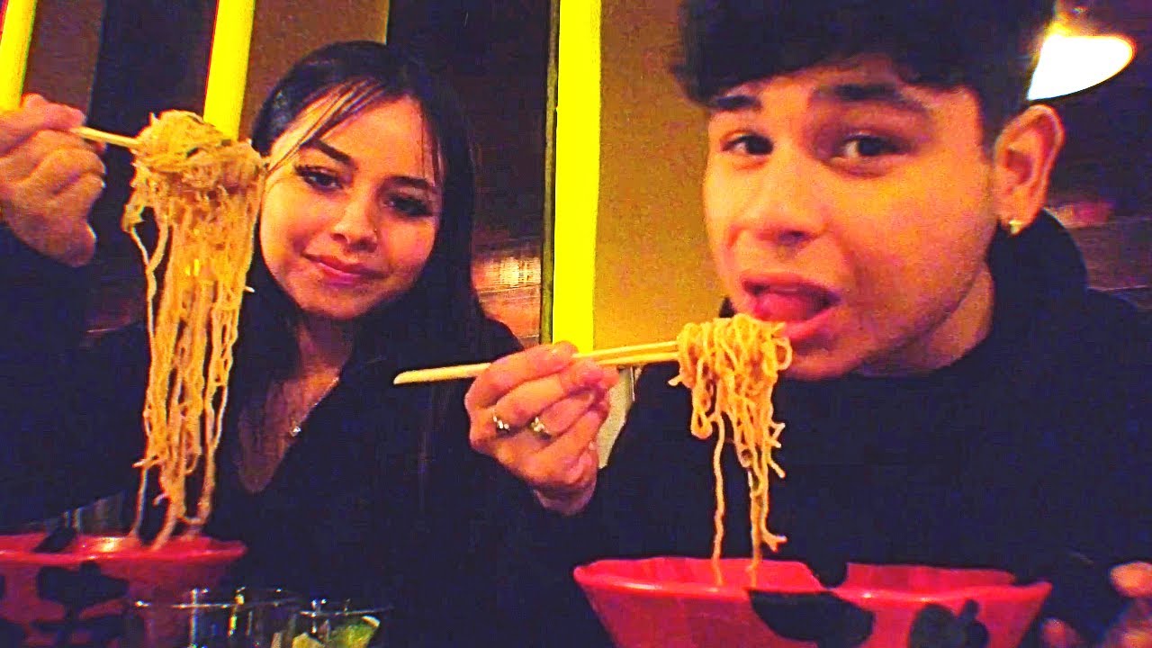 BEST RAMEN IN THE CITY MUKBANG / VLOG - YouTube