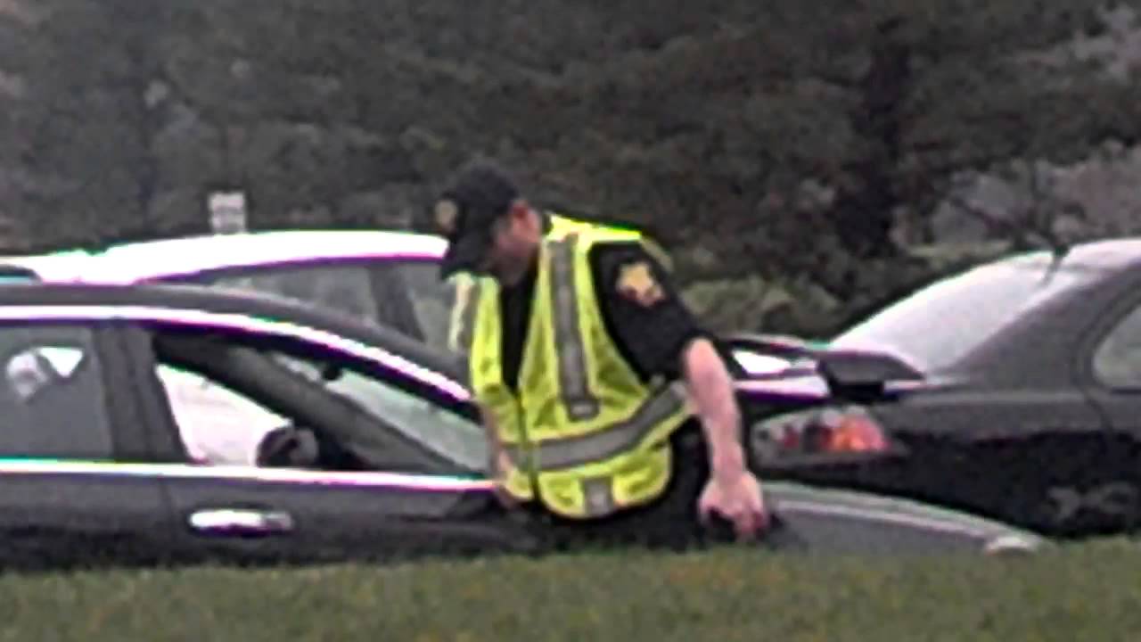 Strongsville Huffmaster Security Guard Intoxicated? You Decide - YouTube