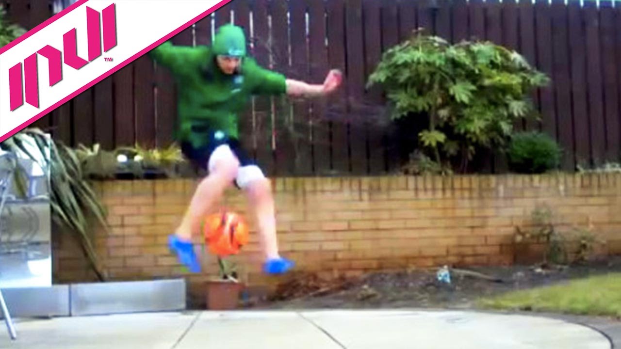 St Patrick's Day Freestyle Soccer Training | Indi Cowie - YouTube