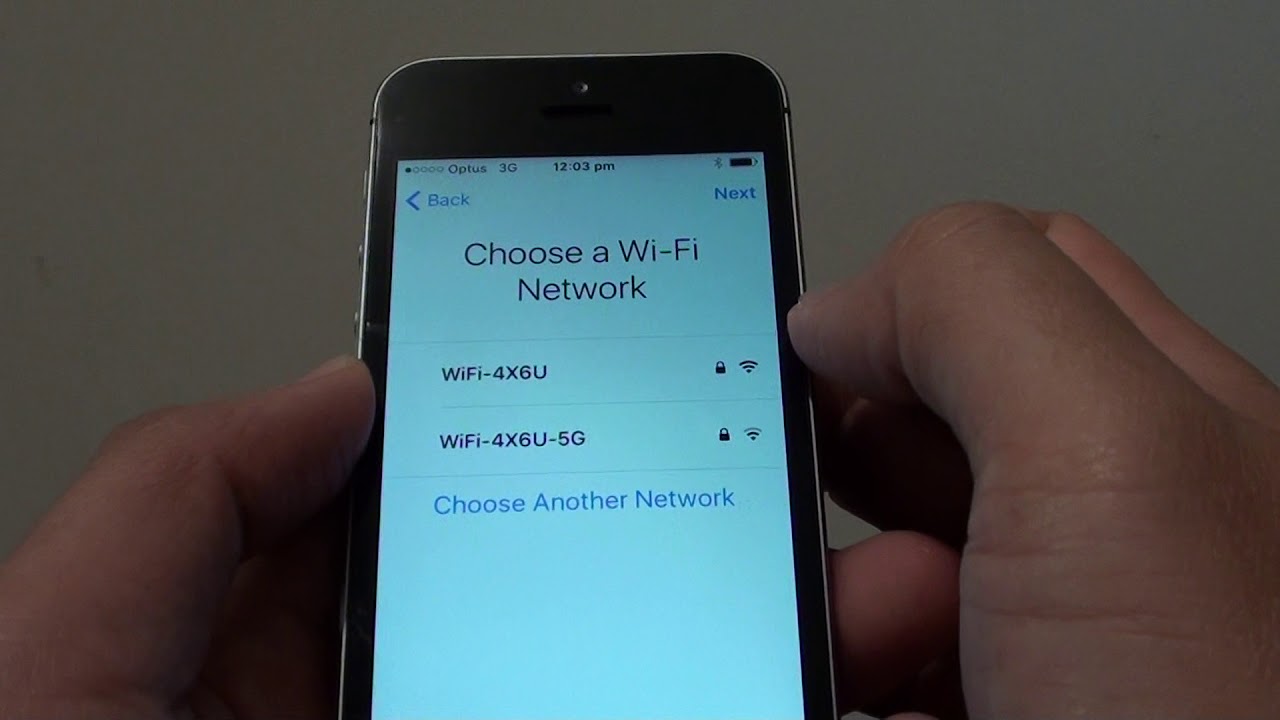 iPhone SE: How to Setup the Phone For the First Time - YouTube