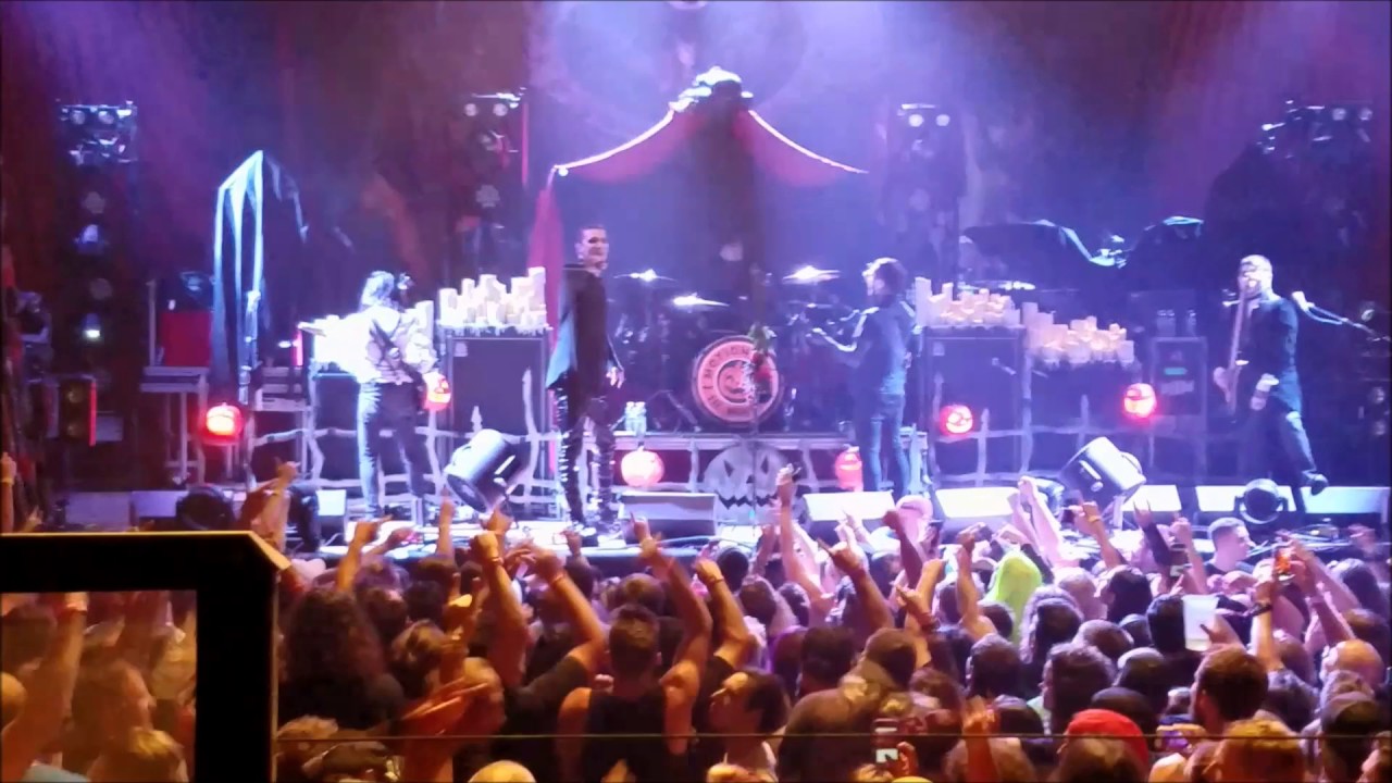 Motionless In White - Devil's Night (HOB Myrtle Beach; 7-1-2017) - YouTube