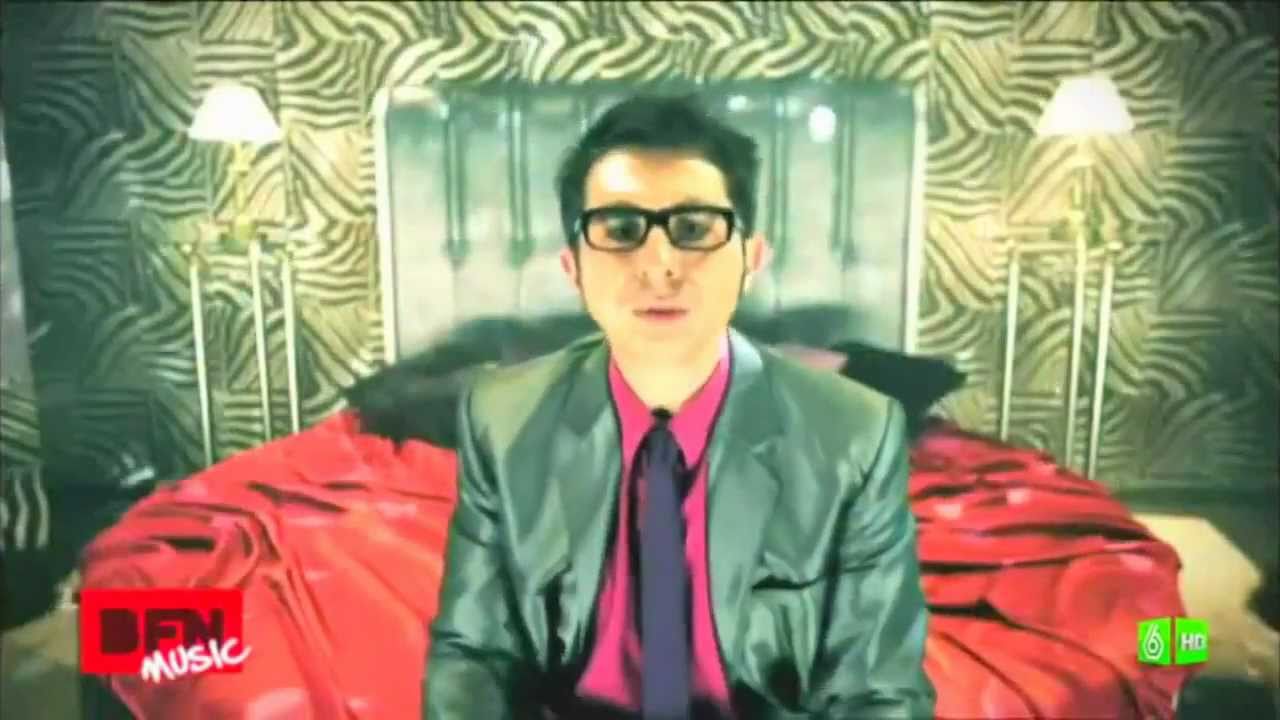 Berto & The Border Boys - Me lo Tiro HD - YouTube