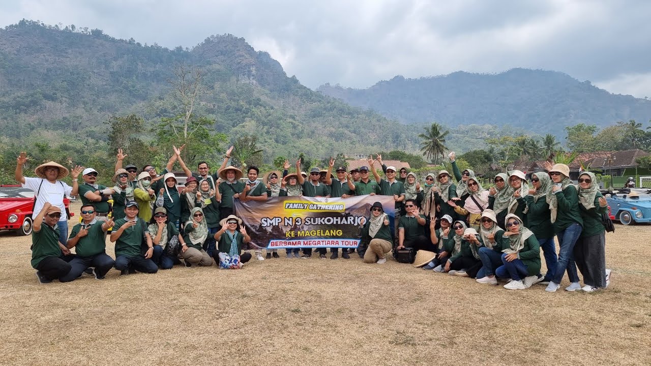 Family Gathering SMP N 3 Sukoharjo ke Magelang Bersama Megatiara Tour X ...