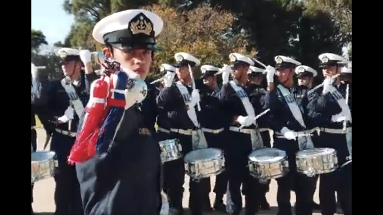 Conoce la preparación del Tambor Mayor de la Escuela Naval y Academia ...