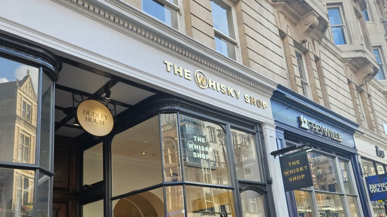 The Whisky Shop Piccadilly in London 런던 더 위스키샵 피카딜리 20230921 - YouTube