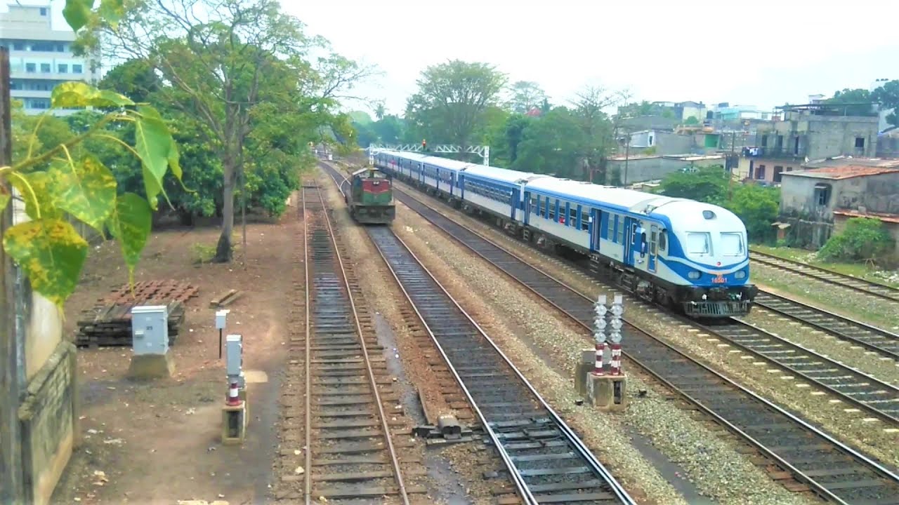 Indian Class S13 DMU is waiting for the green light. - YouTube