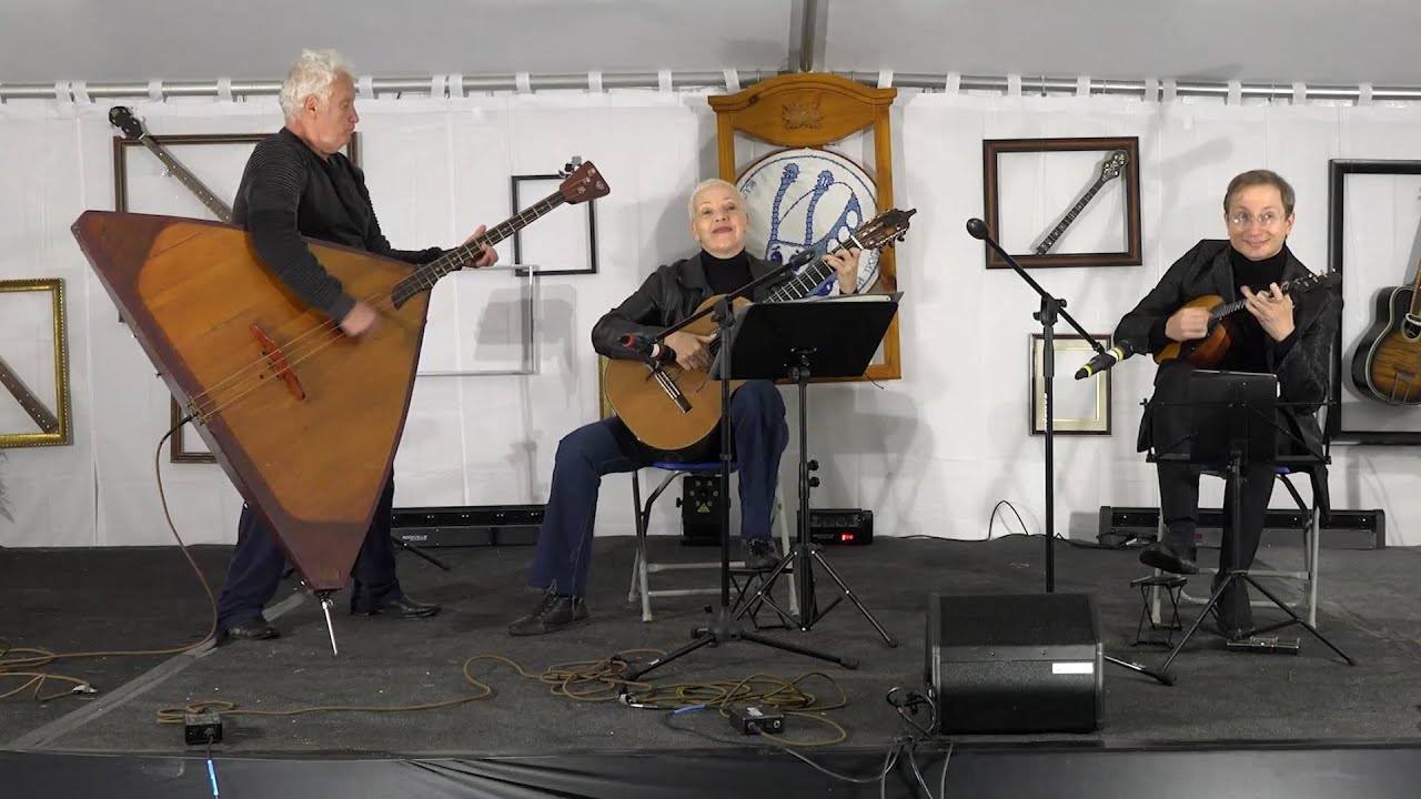 MusAlliance duo and Leonid Bruk (balalaika contrabass) - YouTube