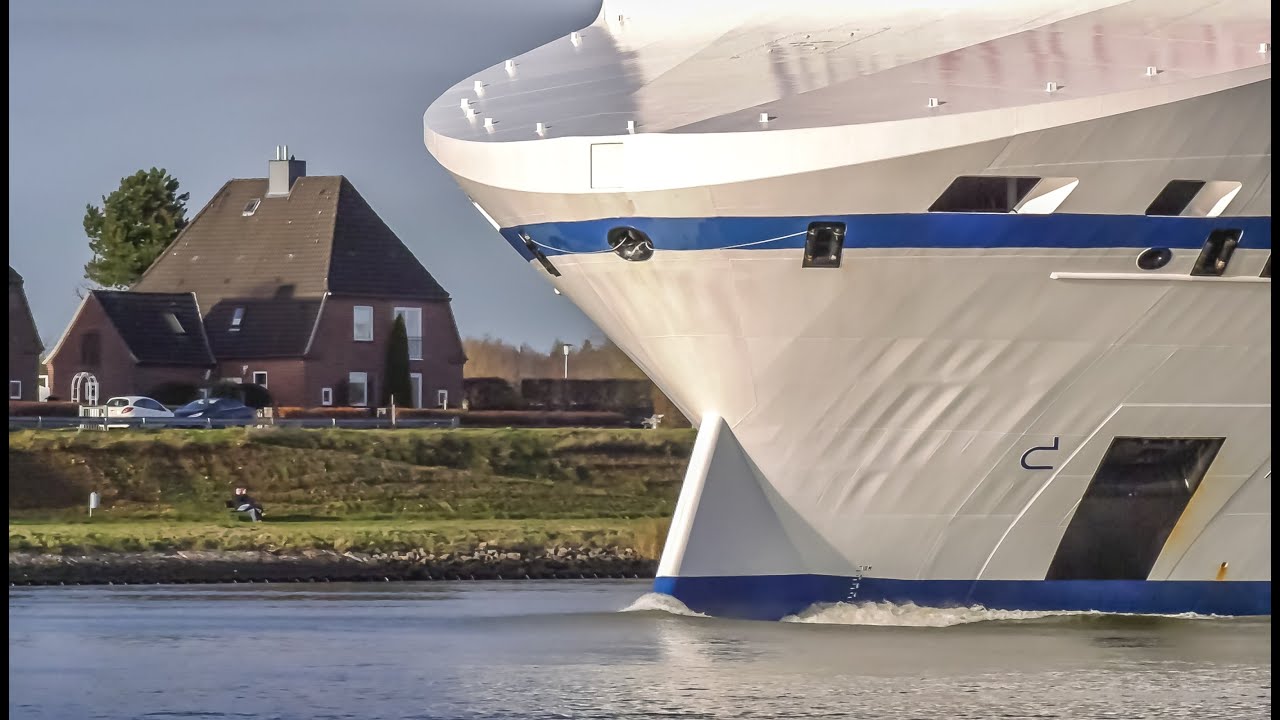 SHIP SPOTTING IN GERMANY! IMPRESSIVE CARGO SHIPS! - YouTube