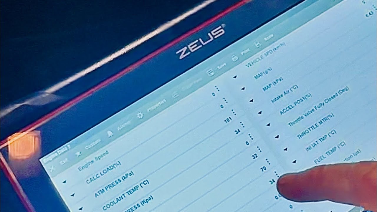 $10k scan tool vs $100 scan tool - YouTube