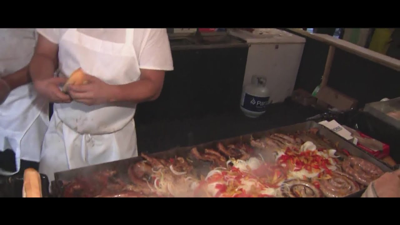 San Gennaro Festival brings music, food, and fun to Little Italy - YouTube