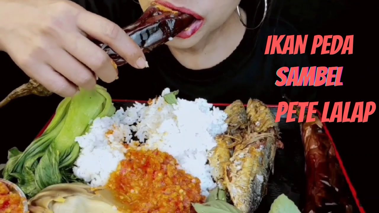 ASMR IKAN ASIN PEDA LALAP JANTUNG PISANG REBUS - YouTube