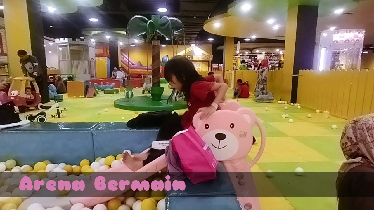 Arena Bermain Anak. Mandi Bola, Selucuran, Ayunan dan Istana Balon ...