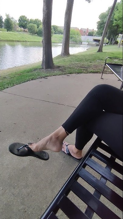 Dangling my flip flops 😘 - YouTube