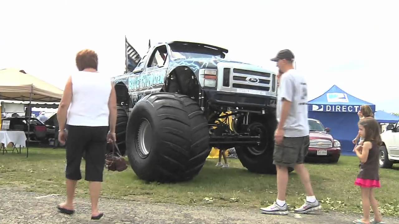 Ford Blue Thunder at the 2009 Carlisle All-FORD Nationals - YouTube