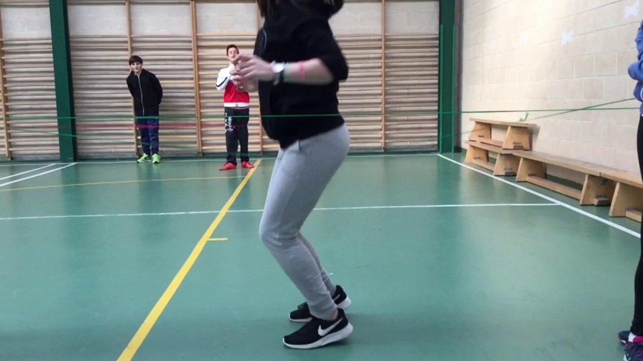 Técnica Salto Goma Elástica - YouTube