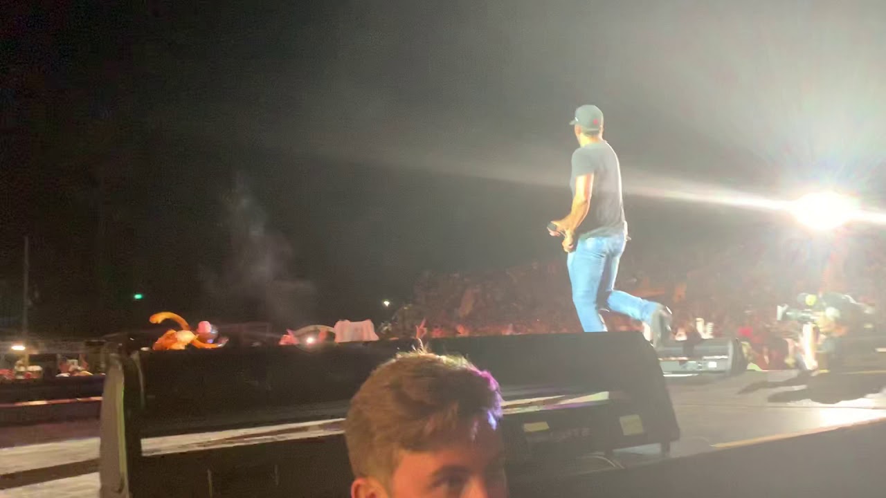 Luke Bryan, Cole Swindell, Jon Langston - Dust on the Bottle. Sunset ...