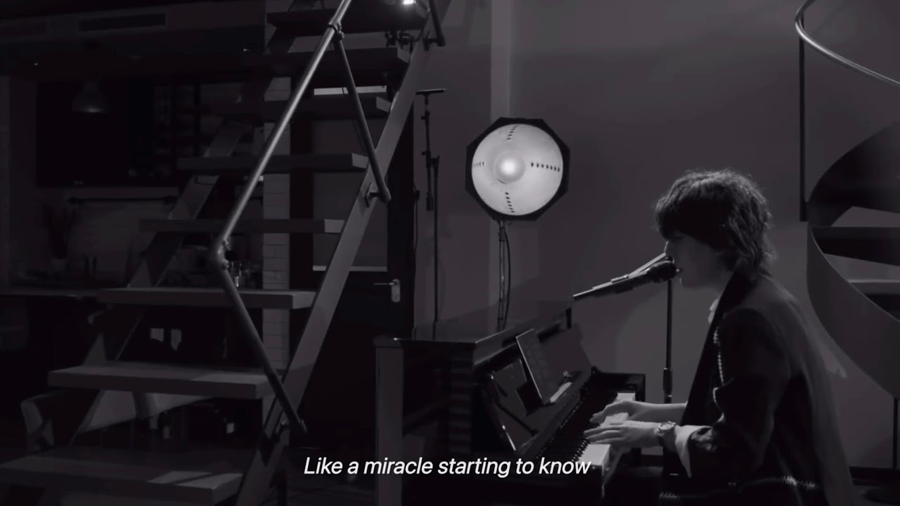 Like a miracle strating to snow ️ : 일리온(illion) - Miracle - YouTube