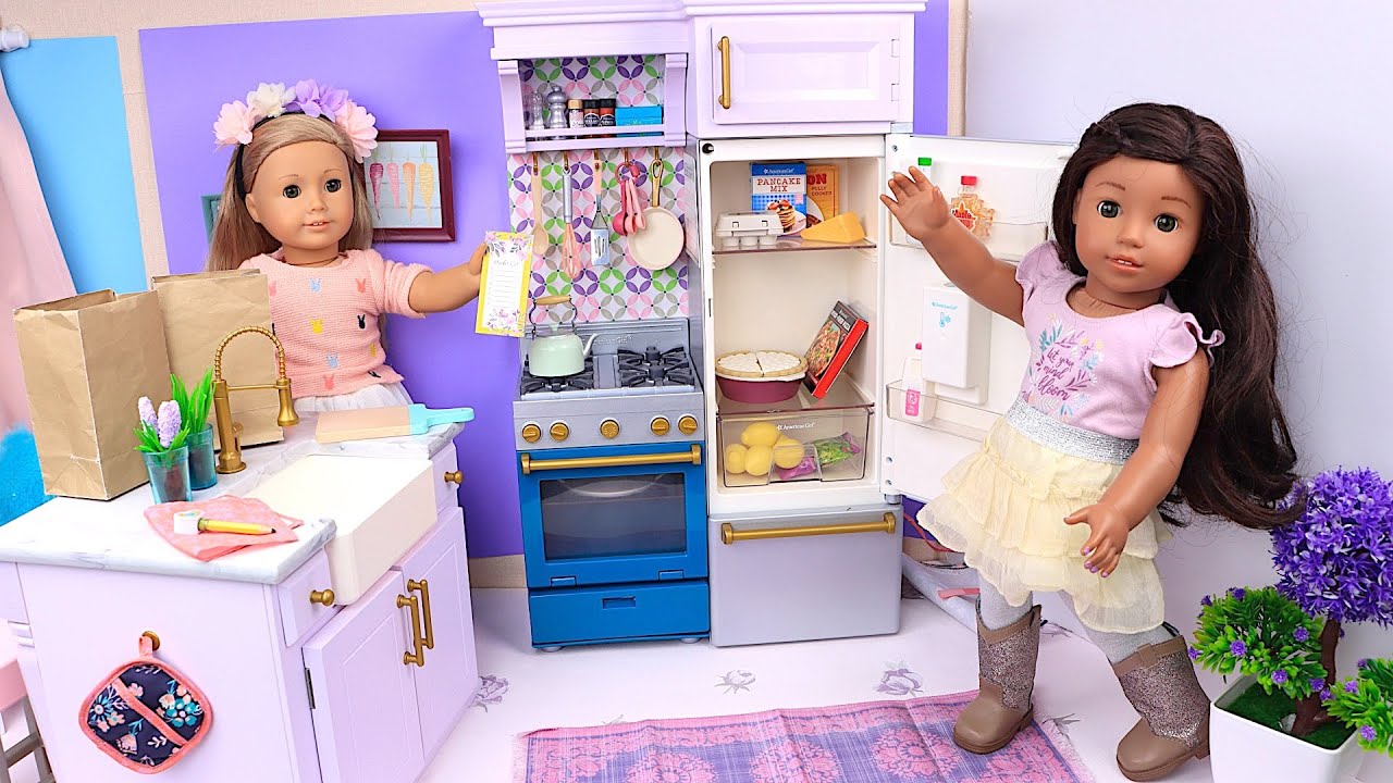 Sister Dolls Cook Dinner in New Kitchen! PLAY DOLLS - YouTube