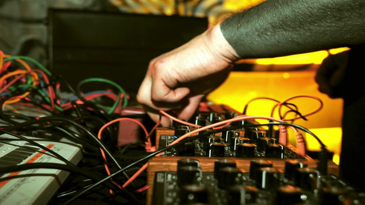 MEM PAMAL - Machines - © Bruno Raffin - YouTube