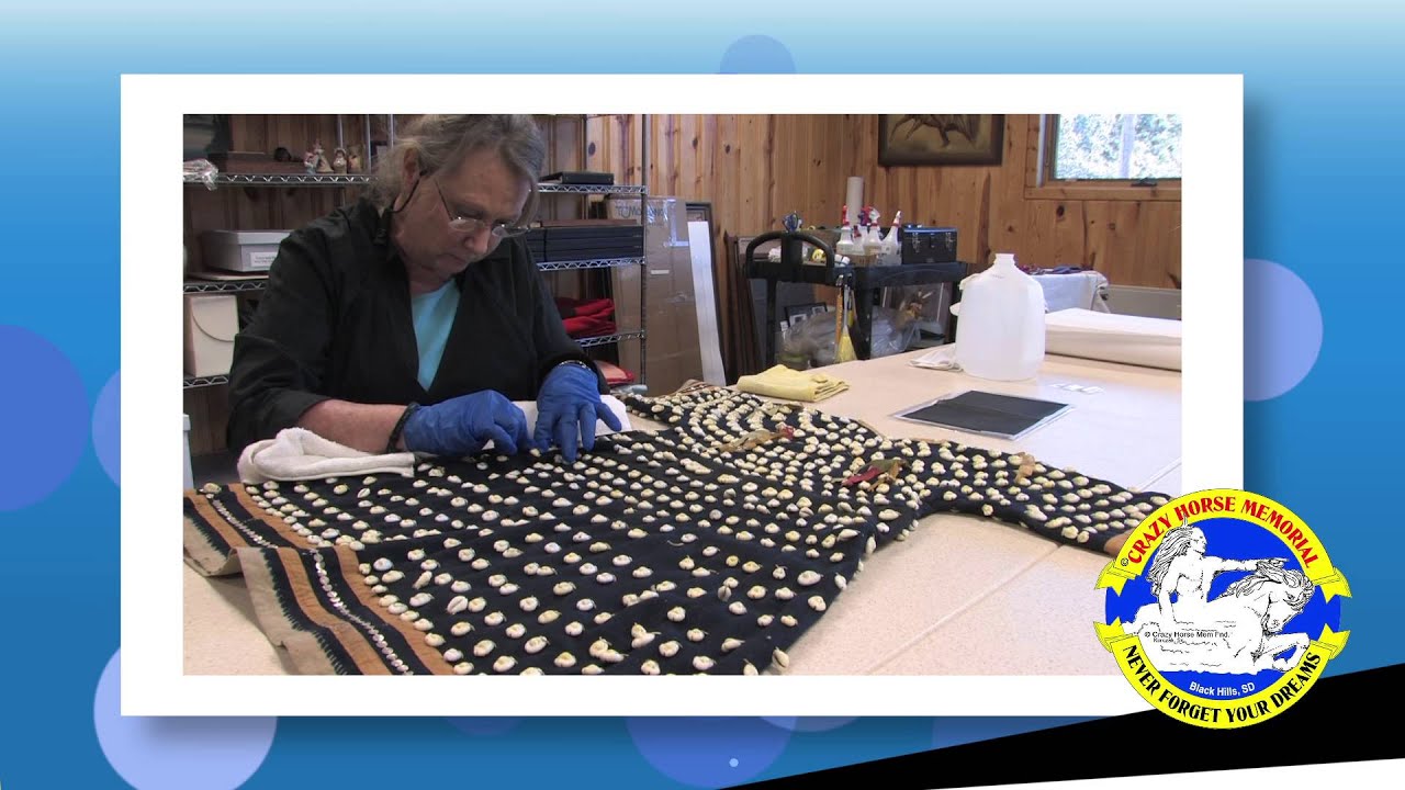 Cleaning artifacts from the INDIAN MUSEUM OF NORTH AMERICA® - YouTube