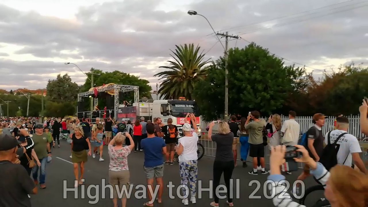 Highway to Hell Canning Hwy 2020 - YouTube