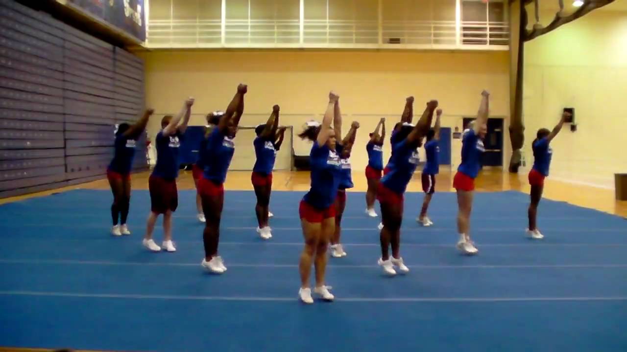 Georgia State University Cheerleading 2009 / 2010 Hurdle to Pike Tucks ...