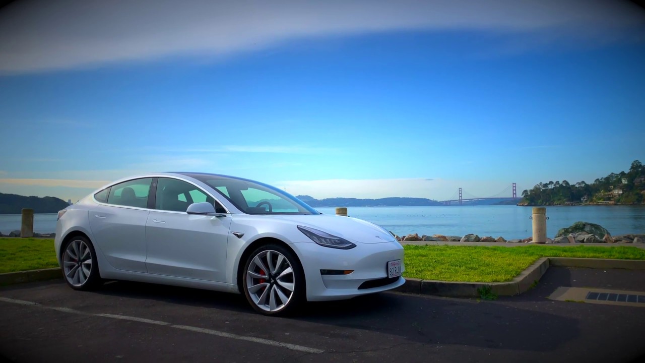 AutonomousHoag - 1 Year Special - Tesla Model 3 Autopilot Review ...