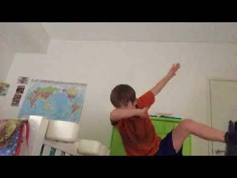 KID DOES RLLY CRINGE DAB - YouTube
