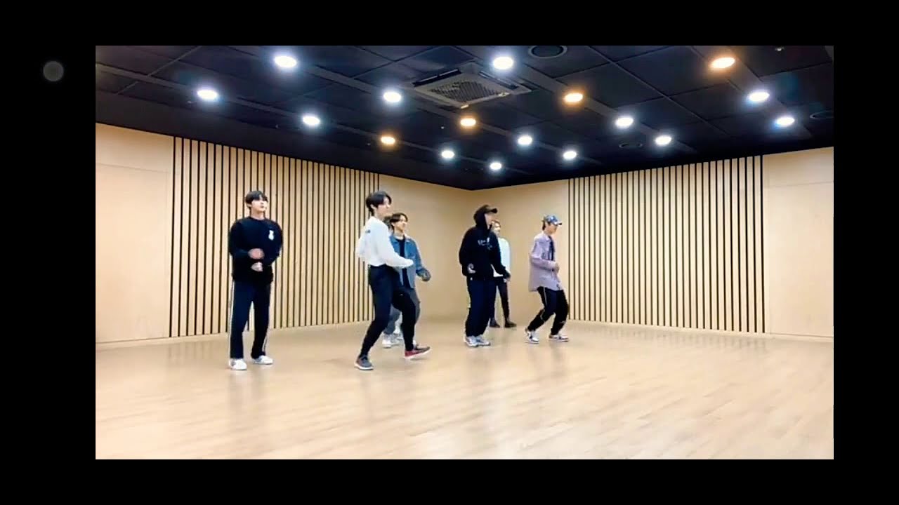 ENHYPEN Dancing BTS "Danger" @Dance Practice Room - YouTube