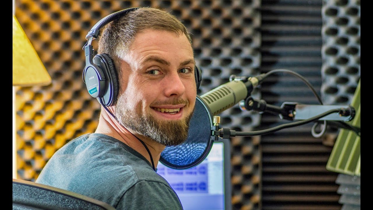 American Deep Male Voice - YouTube